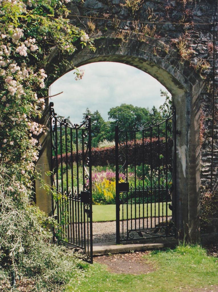 Kailzie Gardens - Tour O The Borders : Tour O The Borders